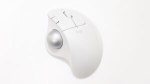 M575SPを実機レビュー！静音化の進化をしたが、PC2台では使えない？ | ぴょんガジェ